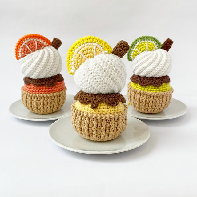 Ravelry: Fruit Cupcake pattern by Inna Khan (Park)