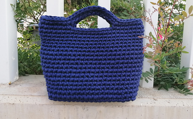 Ravelry: 1 hour Easy Handbag pattern by Souma Crochet