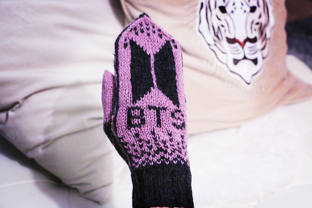 Ravelry: BTS mittens pattern by Linn Arvidsson