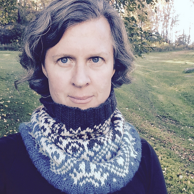 Ravelry: Sol y Escudo pattern by Leslie Roth