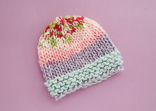 Ravelry: Pretty Blooms Baby Hat pattern by Cintia Gonzalez