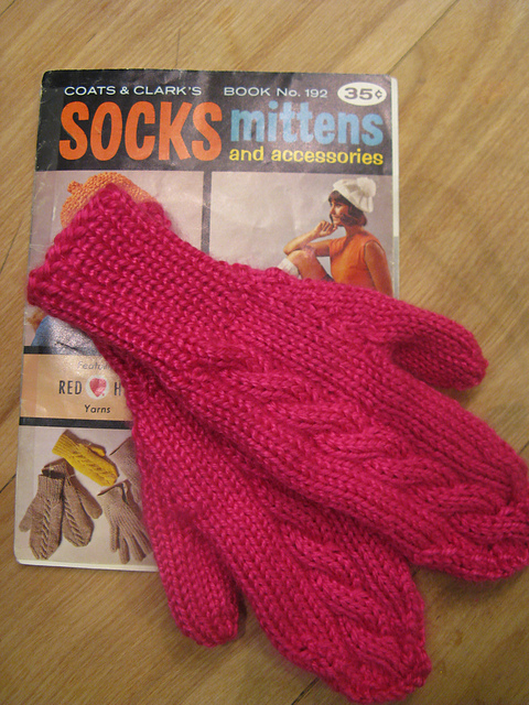 Ravelry: Knit 4 needle cable mittens pattern by Coats & Clark