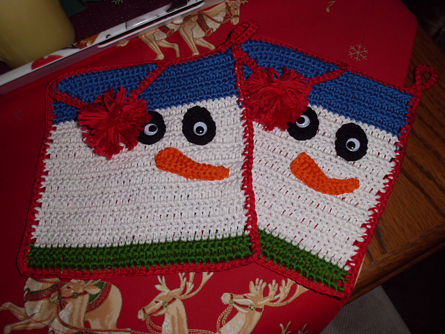 Ravelry: Snazzy Snowman Square Dishcloth pattern by Joanita Theron