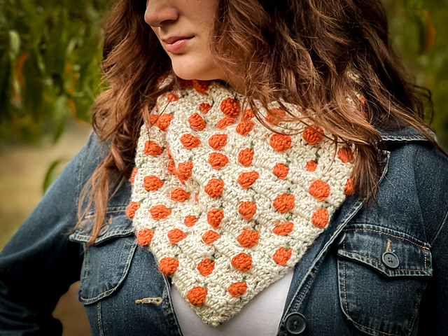 Ravelry: Pumpkin Patch Cowl pattern by Tonya Bush