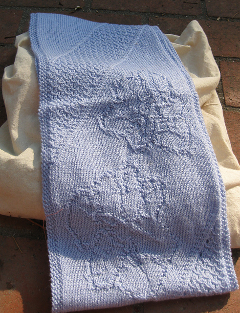 Ravelry: Fortnight Lily Cowl pattern by Nancy Hand