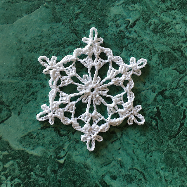 Ravelry: Snowflake SP-20 pattern by Helen Haywood