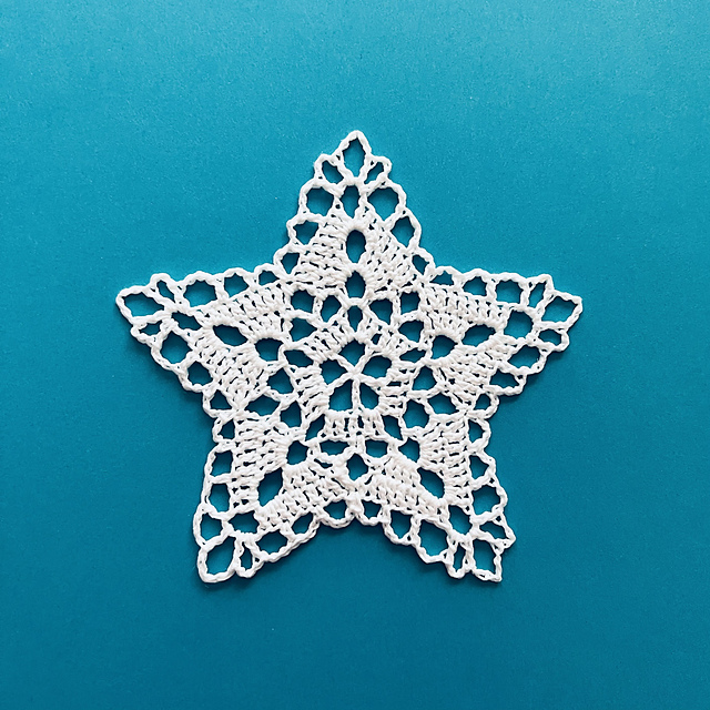 Ravelry: Christmas Star 6 pattern by Anne Halliday