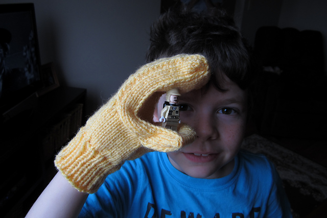 Ravelry: nannapei's lego mitts