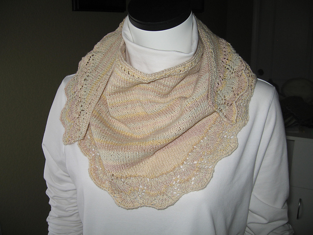 Ravelry: Samaras Shawlette pattern by Nancy Totten