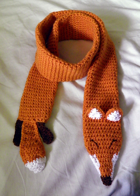 Ravelry: Fancy Fox Scarf pattern by Katherine Dubsky