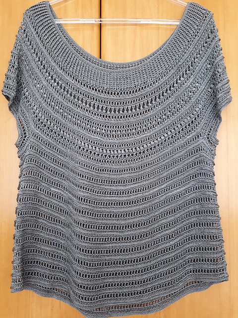 Ravelry: Top Dragee pattern by Nataliya Syvoshapka