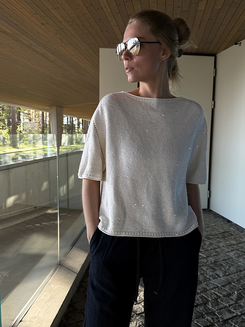 Ravelry: Tuul Tee pattern by Natalja Ledvanova