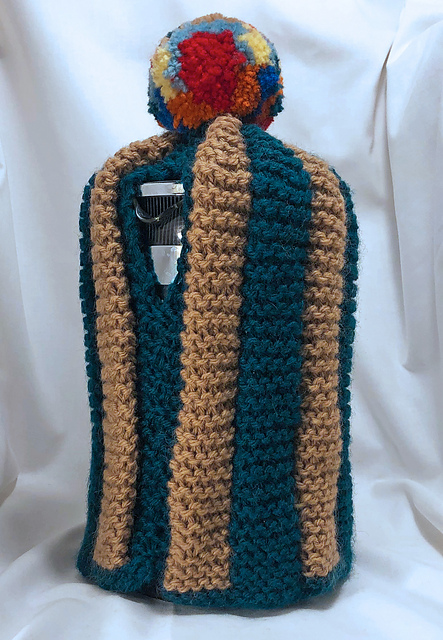 Ravelry: Pleated French Press Cozy pattern by Ivy Vance