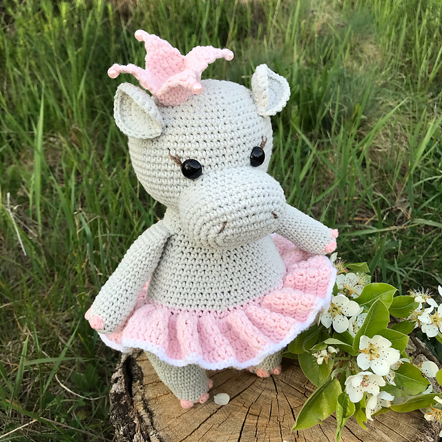Ravelry: Hippopotamus Princess Molly pattern by Nadegda Zatenackaya
