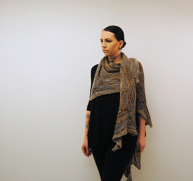 Ravelry: Czarina pattern by Lisa Mutch