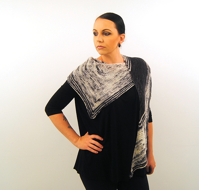 Ravelry: Quasi pattern by Lisa Mutch