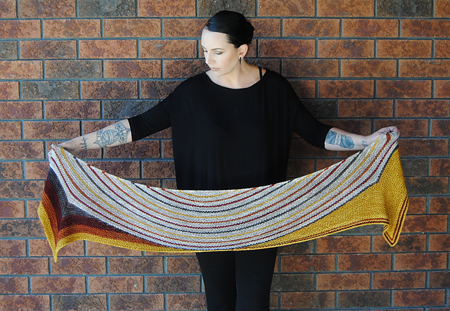 Ravelry: Mabon pattern by Lisa Mutch