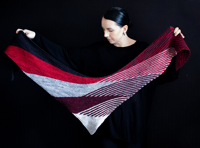 Ravelry: Vampy pattern by Lisa Mutch