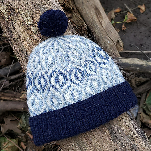 Ravelry: Medallion Toque pattern by Elizabeth Lubowitz