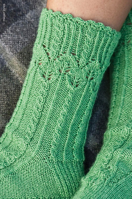 Ravelry: Blattwerk pattern by Stephanie van der Linden