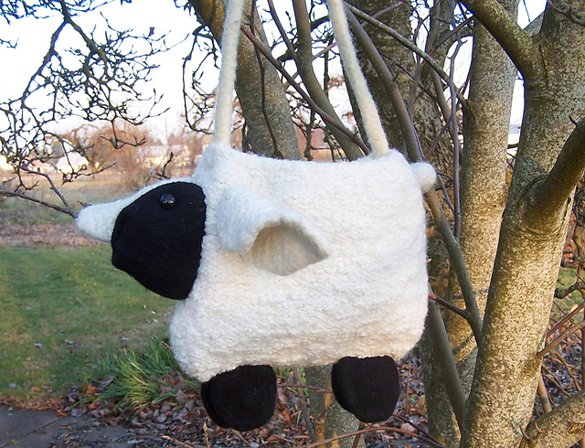 Ravelry: Felted Knit Sheep Bag pattern by Sharon Braden