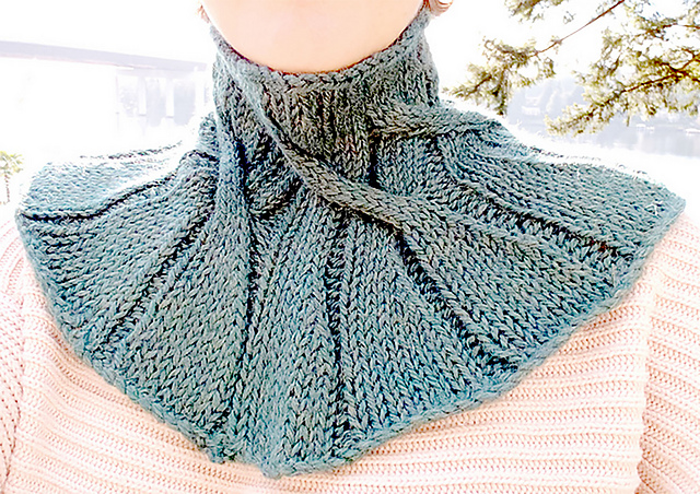 Ravelry: Modern Vine Collar/Cowl pattern by Noelle Barnes
