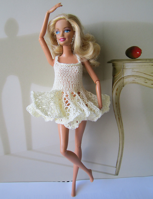 Ravelry: #1111 Ballet dress pattern by stickatillbarbie.se