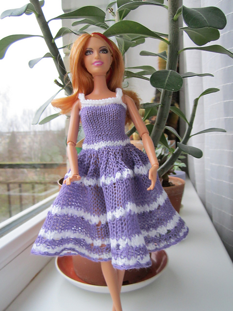 Ravelry: #1044 Red and white dress pattern by stickatillbarbie.se