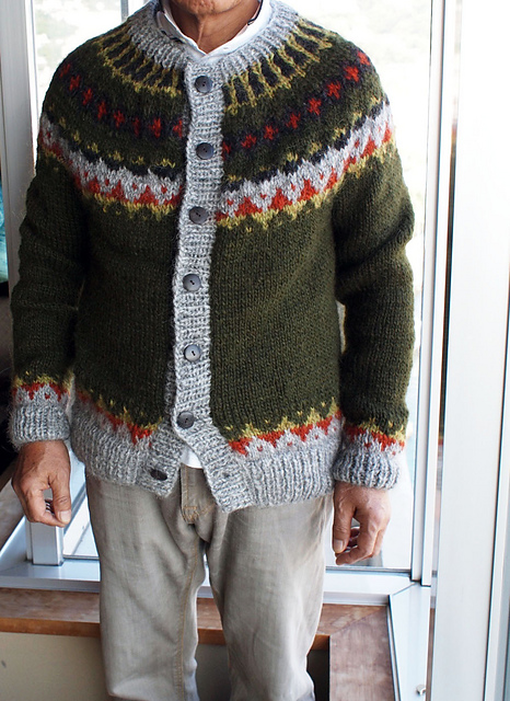 Ravelry: p.017 Men's Lopi Cardigan pattern by Yoko Hatta (風工房)