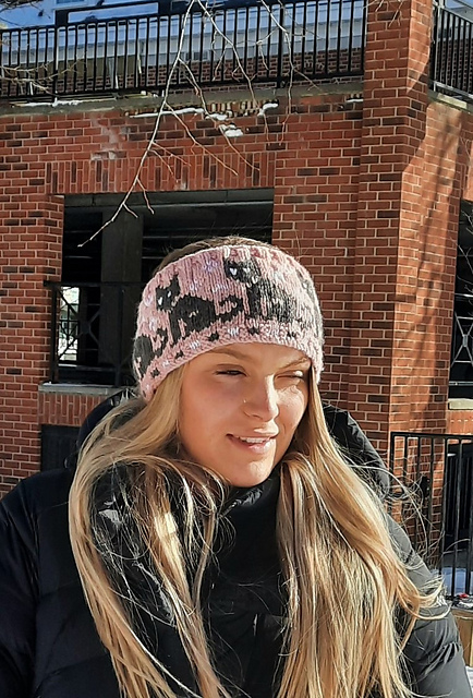 Ravelry: Cats side by side pattern by Sandy Mills