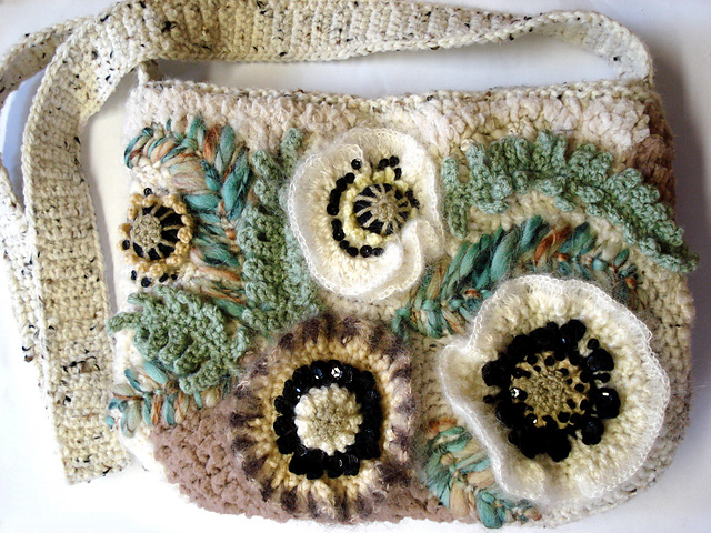 Ravelry: My Poppy Bag pattern by Barbara Lawler