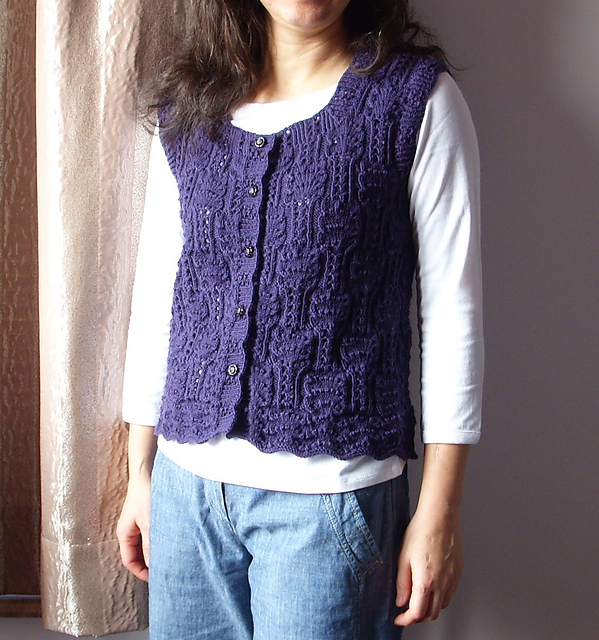 Ravelry: #13 Square Neck Vest pattern by Hitomi Shida (志田 ひとみ)
