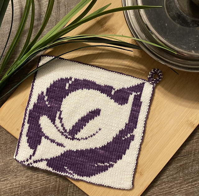 Ravelry: Calla Lily Potholder pattern by Donielle Oliver Showvay
