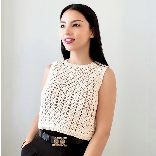 Ravelry: Top Pure pattern by Nicole Tobar