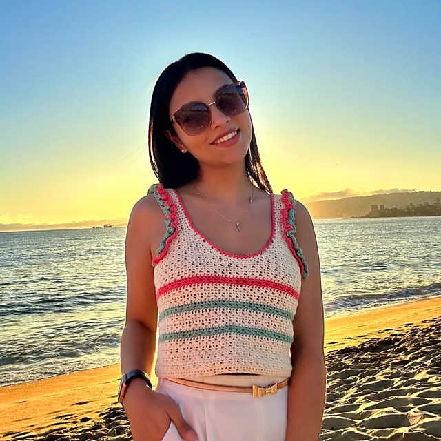 Ravelry: Top Paros pattern by Nicole Tobar
