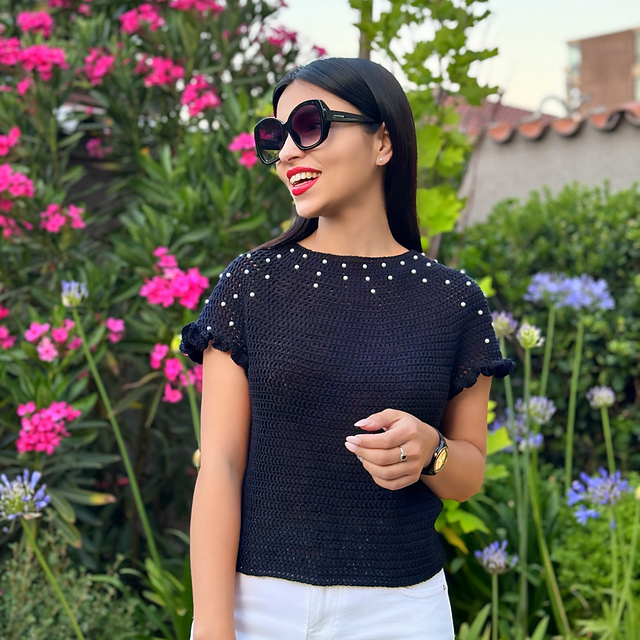 Ravelry: Top Perlé pattern by Nicole Tobar