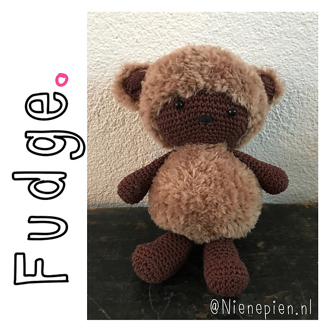 Ravelry: Fudge Bear pattern by Nina Tearney