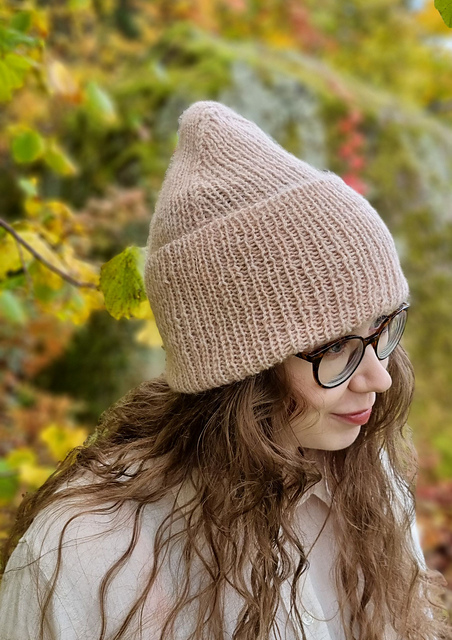 Ravelry: Vuolas joustinpipo pattern by Niina Kaakkurivaara