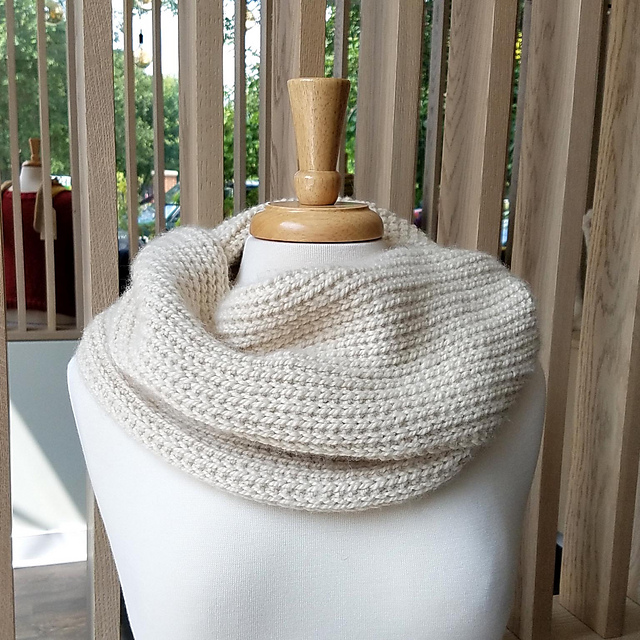 Ravelry: Slip Stitch Infinity Cowl pattern by Nina Chicago