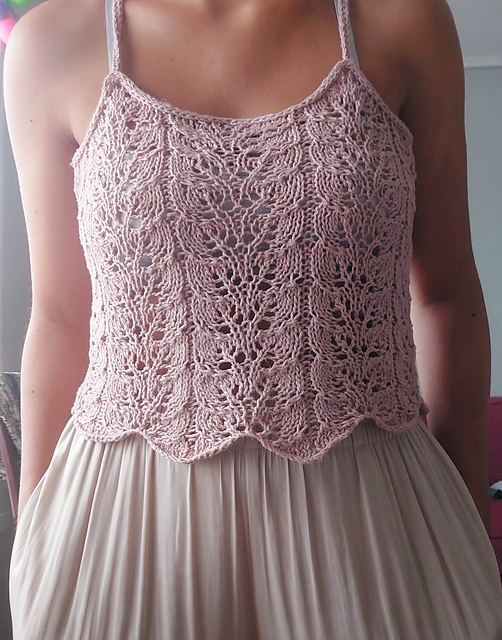 Ravelry: Top Amapola pattern by Gabriela Tramón
