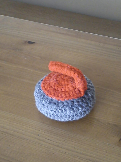 Ravelry: curling stone pattern by mo hamilton