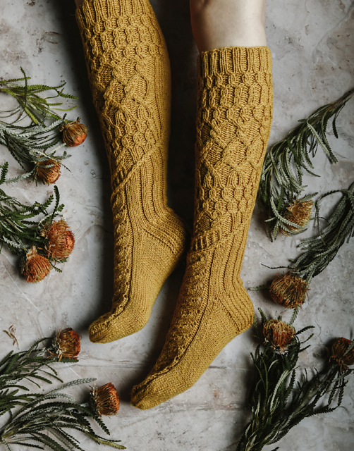 Ravelry: Tuhat loistavaa aurinkoa pattern by Niina Laitinen