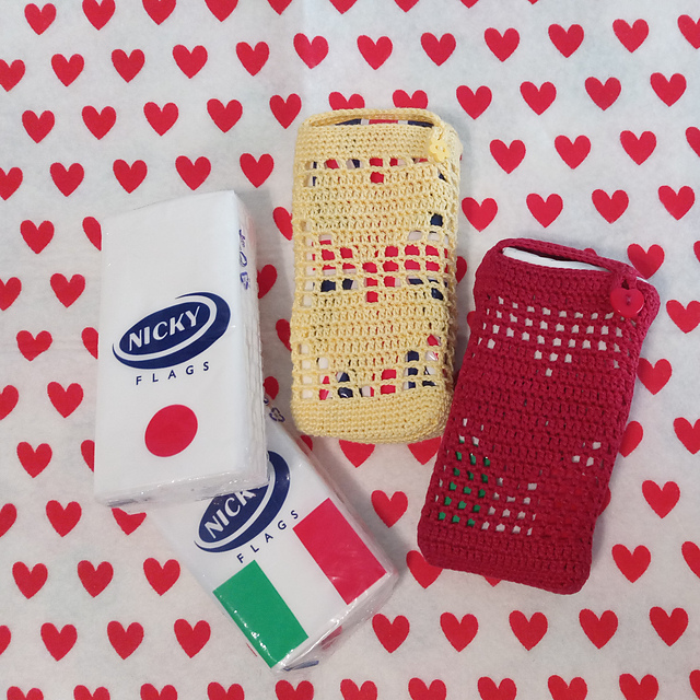 Ravelry: Lacy Pocket Tissue Cosy pattern by Nipporomagnola