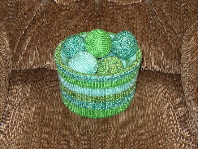 Ravelry: nittineedles' Brady's Bucket O' Balls