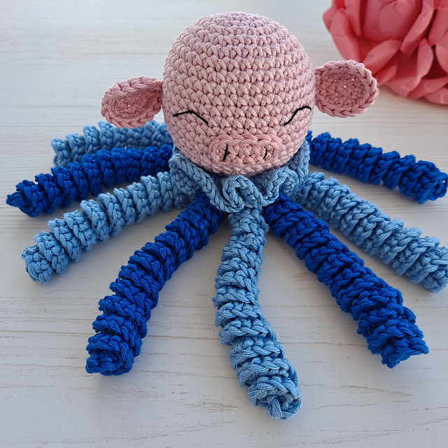 Ravelry: Octopus Piggy pattern by Nicole Lopes