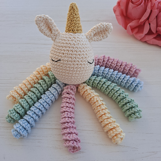 Ravelry: Octopus Unicorn pattern by Nicole Lopes