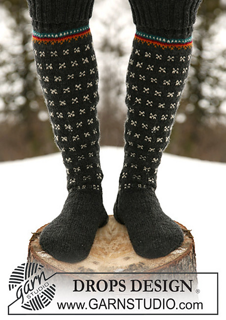 Ravelry: 52-1 c - Hanna Socks pattern by DROPS design