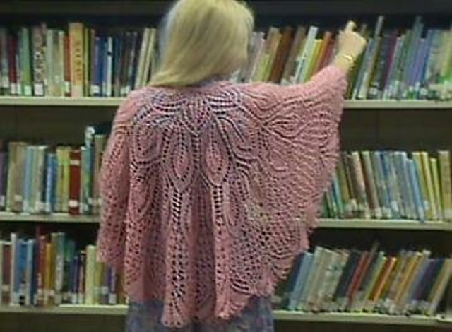 Ravelry: Renaissance Shawl pattern by Jane Elliott