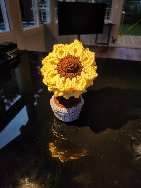 Ravelry: Sunflower Coaster Set pattern by Nancy Zimmer