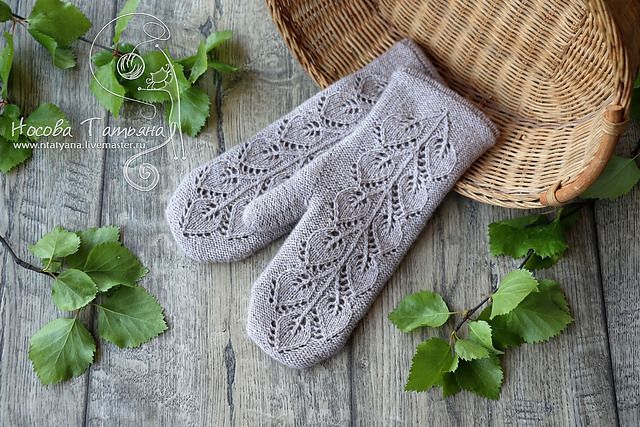 Ravelry: Frozen Leaves Mittens pattern by Tatyana Nosova